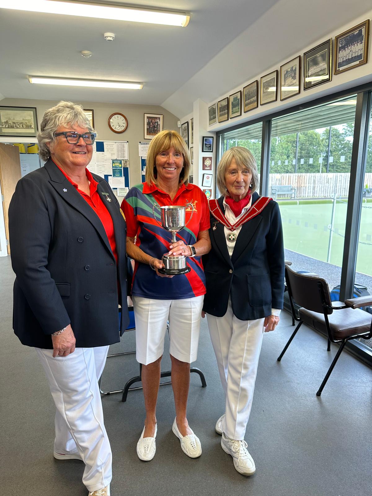 NIWPGL President Nan McBride MBE (CI - Knock) and NIWPGL Vice President ...